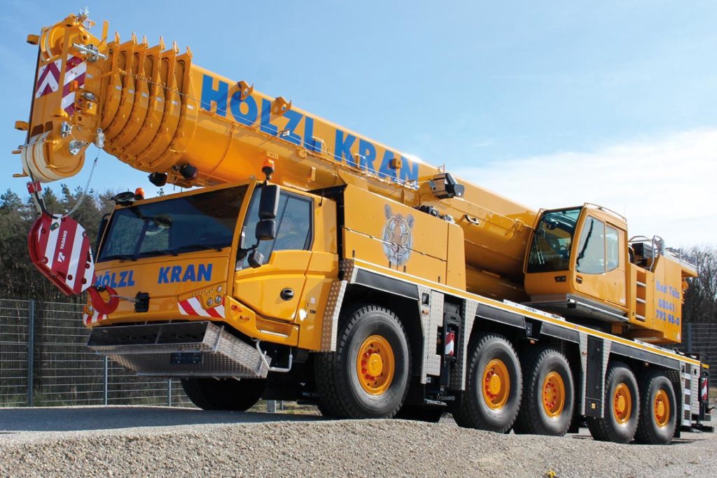 Teleskop_Mobilkran_220_to - HÖLZL KRAN GmbH